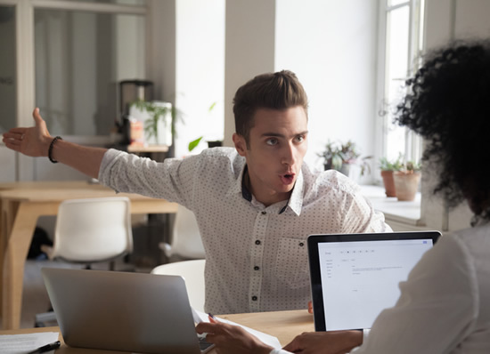 Desk-defying: How to manage a stubborn or defiant employee | PS News