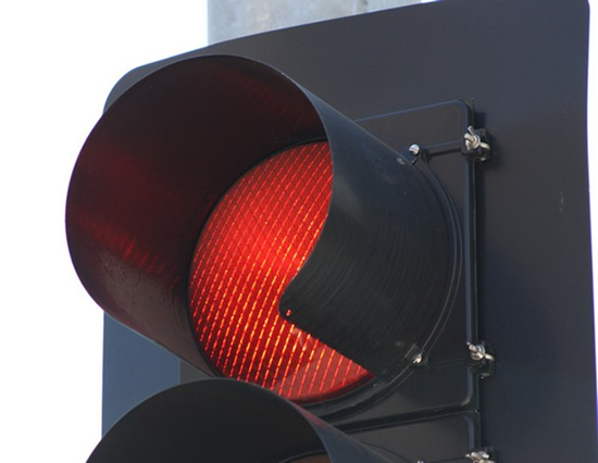 New traffic lights step in to stop crashes | PS News