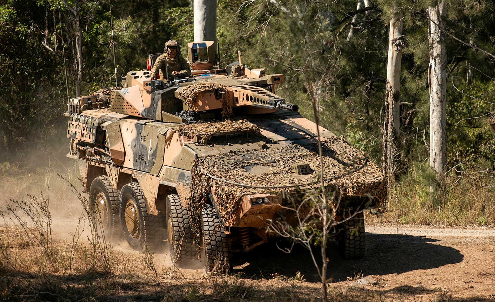 Contract signed to build Boxer armoured vehicles for Germany in Ipswich ...