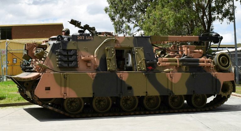 First Australian Army-bound M1A2 Abrams tanks sighted in California ...