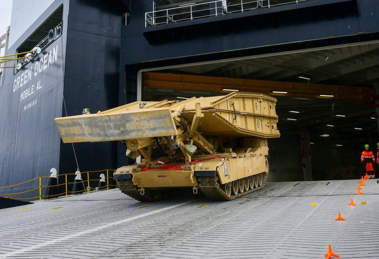 First Australian Army-bound M1A2 Abrams tanks sighted in California ...