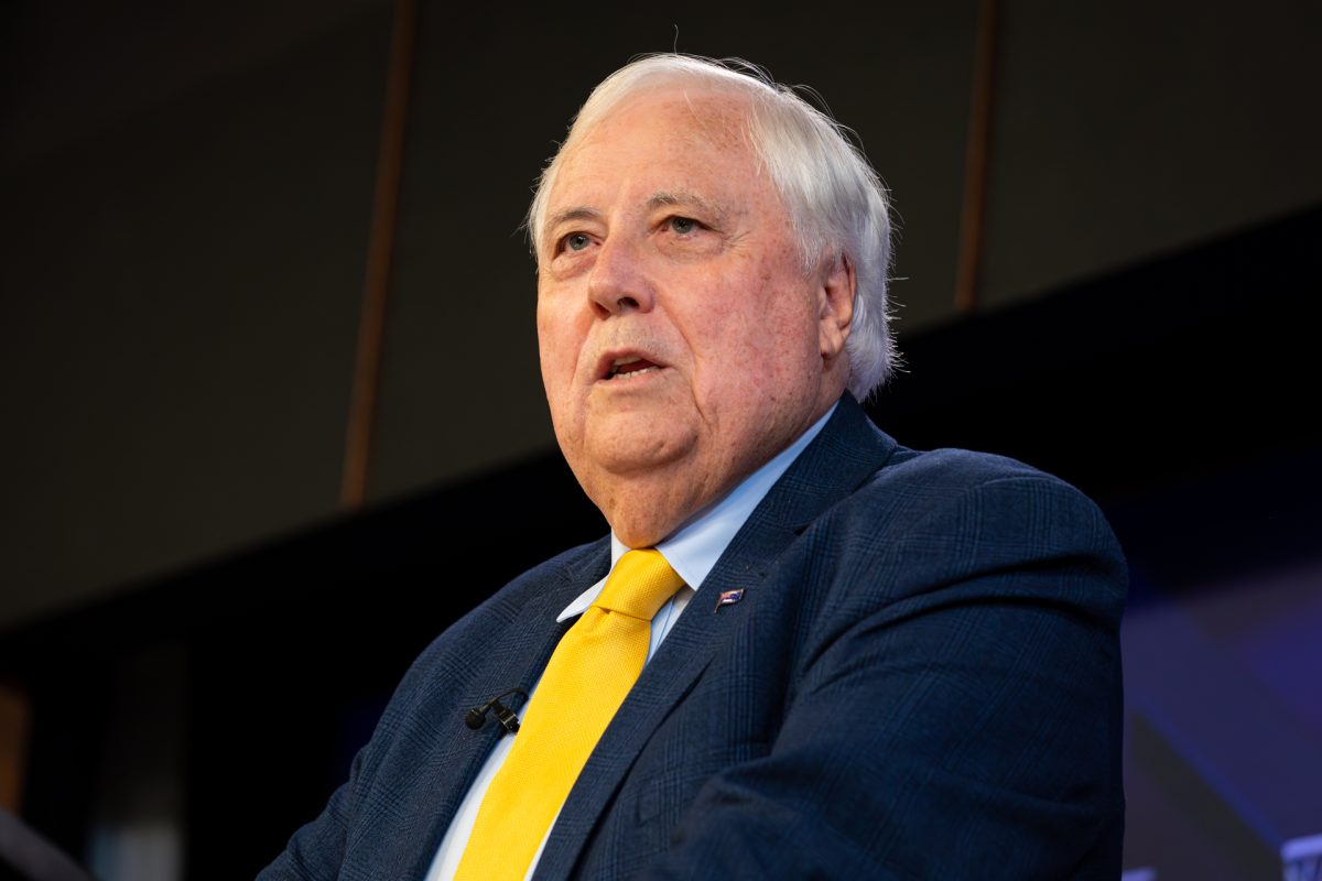 Clive Palmer wants your vote (and he already has your mobile phone ...