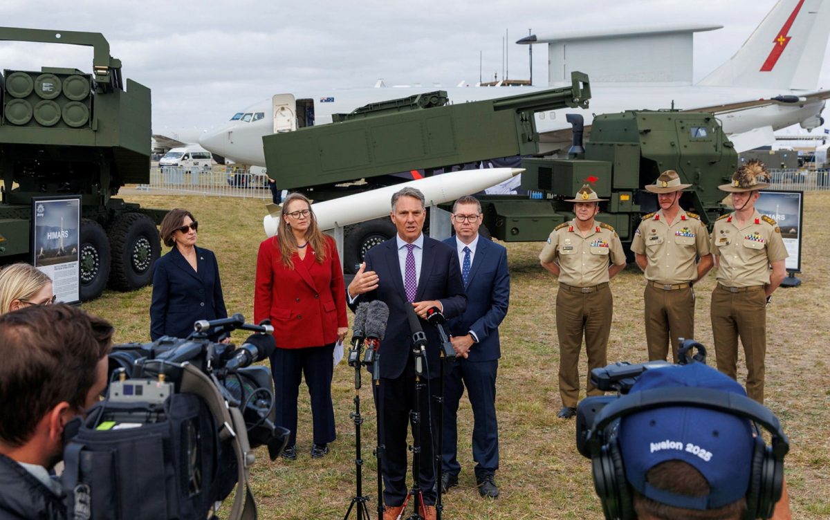First army HIMARS long-range artillery units arrive in Australia | PS News